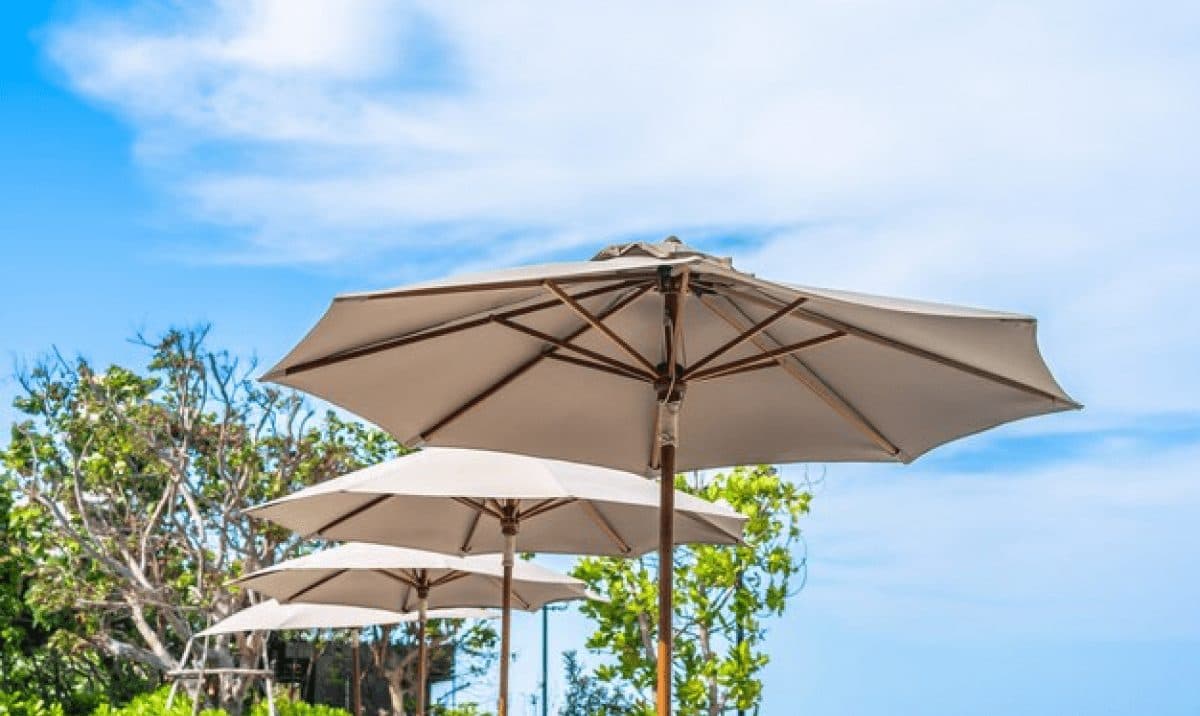 Guide to Choosing the Right Commercial Umbrellas | Malibu