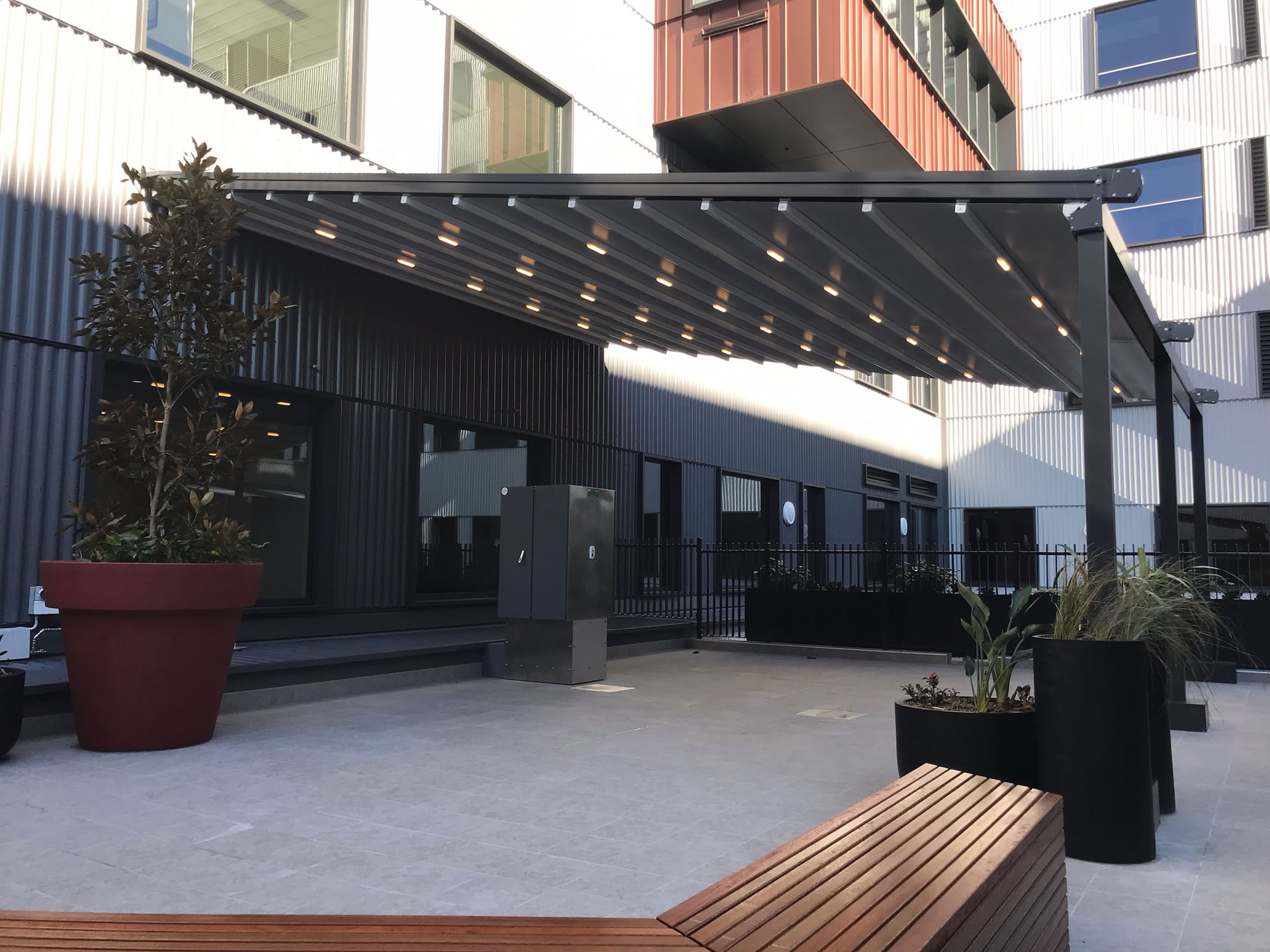 The Benefits of Installing a Retractable Roof - Malibu